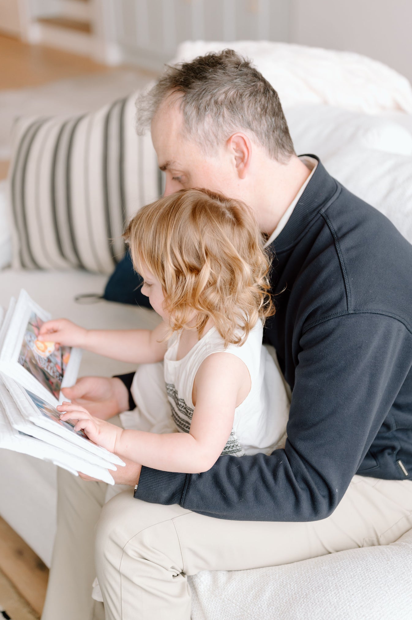 The Cuddle Book – The Cotton Lane